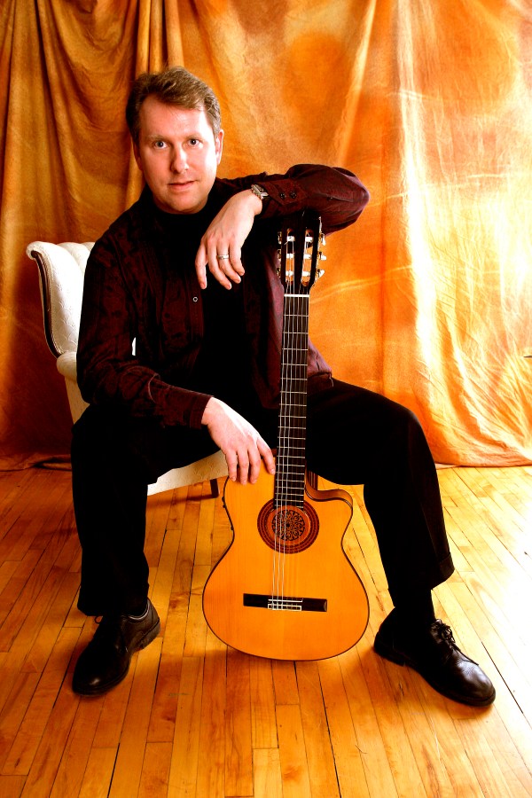 GUITARIST BRYAN LUBECK